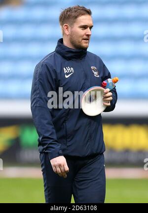 Coventry City-Chef der Sportwissenschaft Adam Hearn vor dem Beginn des ...