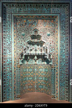 Mihrab (Gebetsnische) aus dem 13. Jahrhundert aus der Kasan Moschee ...