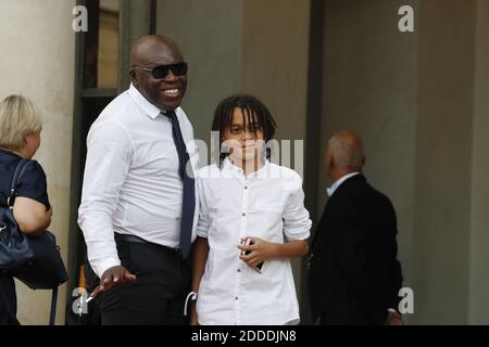 Wilfried Mbappe Vater des jungen Stars Kylian Mbappe mit seinem anderen ...