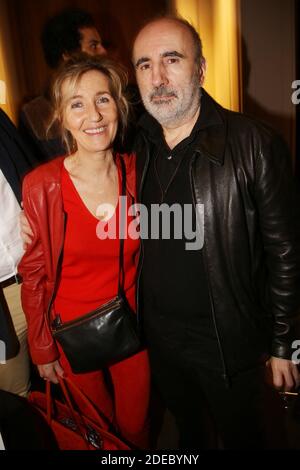 Sylvie Bourgeois et son mari Philippe Harel assistent au vernissage de ...