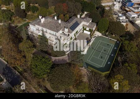 Allgemeine Luftaufnahme von 10911 Chalon Road, das Haus, das einst von ...