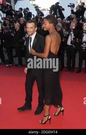 Mathieu Kassovitz kommt auf dem roten Teppich der Vorführung "Les ...