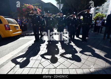 Die Enthüllungszeremonie des LAPD Hollywood-Stars ehrt die Los Angeles ...