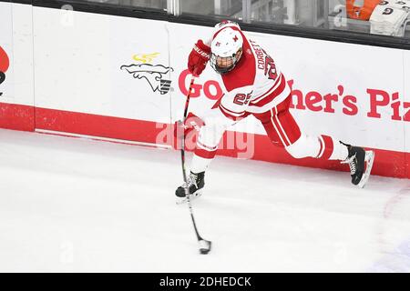 10. Dezember 2020 Miami RedHawks Torhüter Ben Kraws (33) hält gerade ...