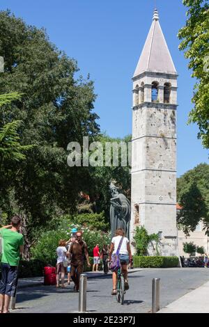 SPLIT, KROATIEN - 10. Aug 2011: Statue von Gregor von Nin in Split ...
