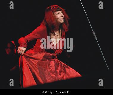 Die Sängerin Brigitte Fontaine tritt im Rahmen des Festivals "Paris ...