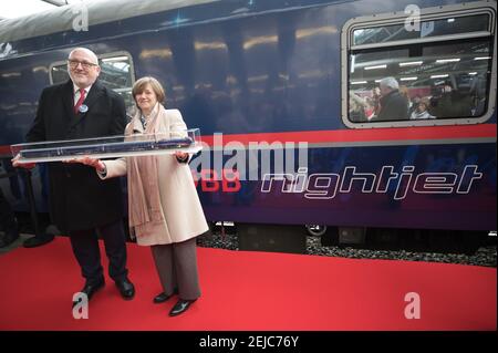 NMBS - SNCB-CEO Sophie Dutordoir (L), Foto auf einer Pressekonferenz ...