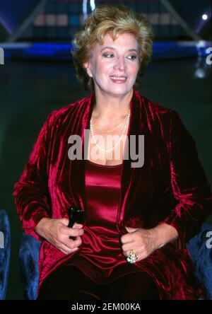 Italienische Sängerin, Schauspielerin und TV-Moderatorin IVA Zanicchi ...