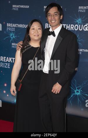 Laura Tao (L) und Terence Tao (R) nehmen am Sonntag, den 3. November ...