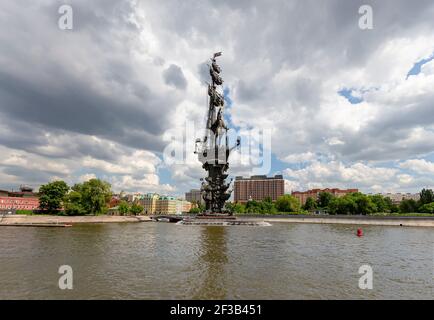 Moskow (Moskwa) Fluss und die Peter der große Statue, Russland. Blick ...