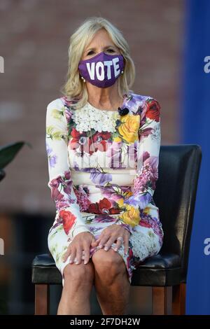 Boca Raton - FL - 20201005 - Dr. Jill Biden nimmt an einer Drive-in ...