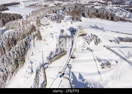 St. George Schanze und Skipisten von Winterberg Skilift Karussell aus ...