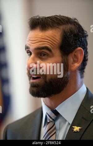 Dekorierte Militärveteranen, darunter der NAVY-SIEGEL Marcus Capone ...