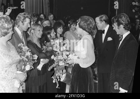 Prinzessin Beatrix und Prinz Claus Uniceffeest im Congressgebouw Den ...