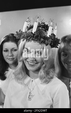 Lucia, Königin des Lichts, am Flughafen Schiphol, 14. Dezember 1970, Niederlande, Presseagentur ...
