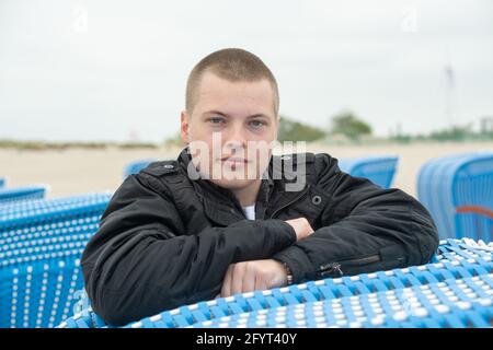 29. Mai 2021, Mecklenburg-Vorpommern, Warnemünde: Der Musiker Gabriel ...