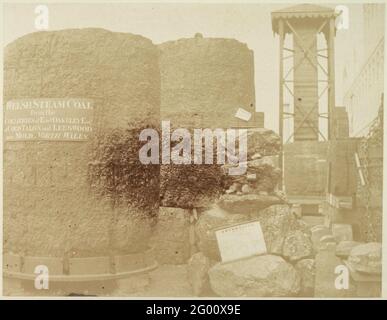 Blokken Steenkool bij de Great Exhibition of the Works of All Nations ...