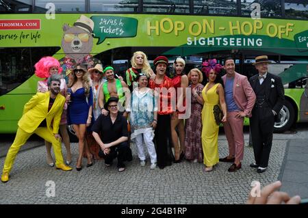 Julian F.M. Stoeckel, Henry de Winter, Cindy Berger, Marco Tornese ...