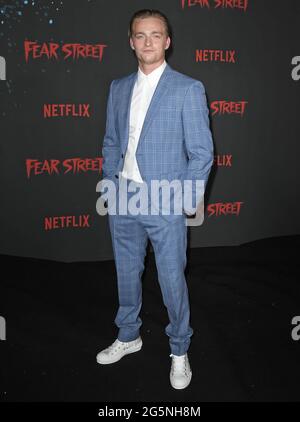 McCabe Slye kommt bei der PREMIERE DER FEAR STREET-TRILOGIE an, die am ...