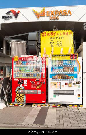 Ebina Service Area, Präfektur Kanagawa, Japan - 10. Juli 2021: Coca ...