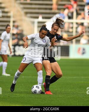 08. August 2021: Marta (10) von Orlando Pride kontrolliert einen Pass ...