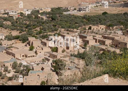 Blick vom Wadi Musa, Jordanien, Mittlerer Osten. Wadi Musa ist nach ...
