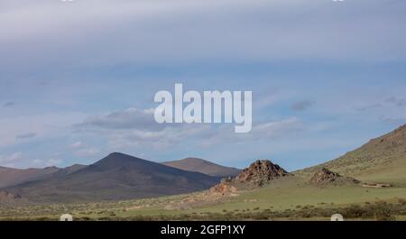 Mongolische Ulegai, mongolische Steppe Mongolische Ulegai, mongolische ...