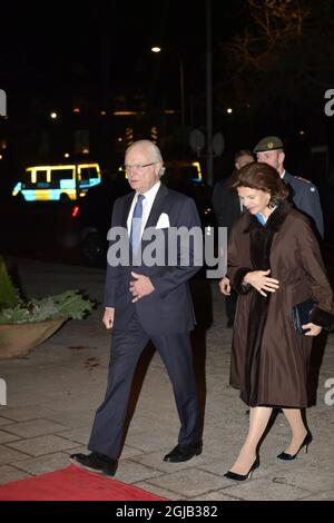 STOCKHOLM 20171206 König Carl Gustaf und Königin Silvia begrüßten ...
