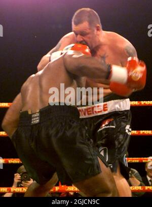 Der dänische Boxer Brian Nielsen und Mike Tyson boxten im schweren ...