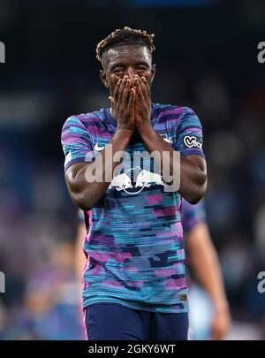 Amadou Haidara von RB Leipzig erscheint nach dem Spiel der UEFA ...