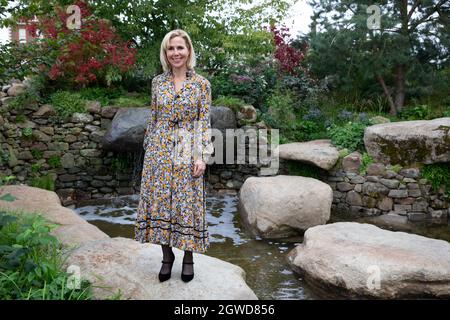 Die Schauspielerin, Fernsehmoderatorin und Komikerin Sally Phillips ...