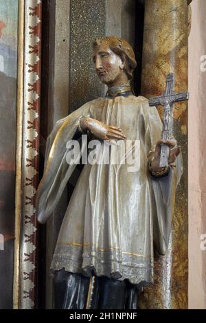 Statue des heiligen Aloysius Gonzaga am Altar des Heiligsten Herzens Jesu in der Kirche des ...