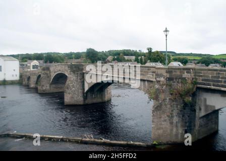 River South Tyne fließt unter der Old Haydon Bridge Old from Haydon New ...