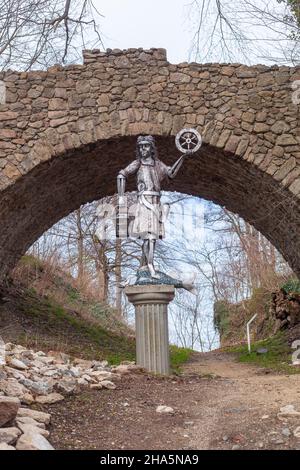 Germanische Gott Krodo-Statue am Harzburg Burg, Bad Harzburg, Harz ...
