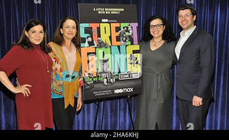 L-R: Marilyn Agrelo, Polly Stone, Ellen Scherer Crafts und Trevor ...