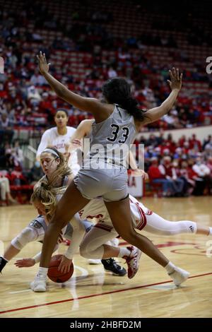 Bloomington, Usa. 19th Dez 2021. Indiana Hoosiers forward Mackenzie ...