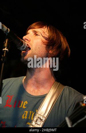 Am 16. Mai 2004 spielt Ash live einen kostenlosen Gig mit Songs vom ...