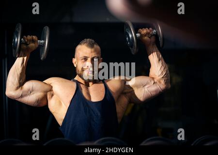 Muskelaufbau, Bodybuilder, Muskelaufbau, Bodybuilder, Bodybuilding ...