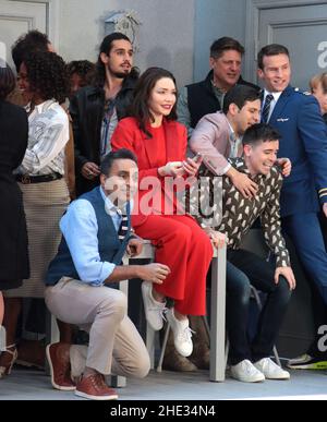 New York - NY - 20211214 Katrina Lenk und der Rest der Besetzung von ...