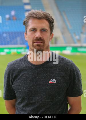 Thomas Stamm (SC Freiburg II - U23) an der Seitenlinie beim Spiel der 3 ...