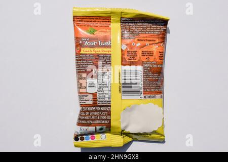 Maggi Branded UPMA Ghee Tadka Instant Food aus Indien. Grieß Frühstück ...