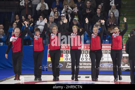 Team Switzerland's Al Moore, left to right, Carole Howald, Christine ...