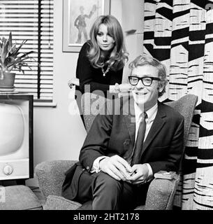 Schauspieler Michael Caine im Bild mit der französischen Schauspielerin ...