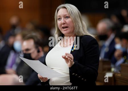 Mona Fortier, Präsidentin des Schatzamtes, spricht auf einer ...