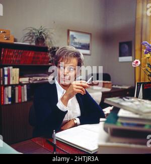 Lisa - aus dem Leben einer Unpersönlichen, Fernsehfilm nach Oliver ...