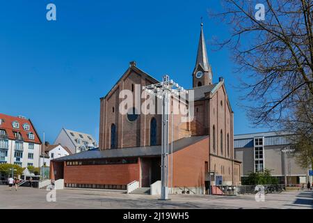 Petruskirche, evangelische Stadtkirche, Kirchturm, Uhr, Petrusplatz ...