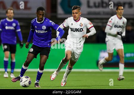 VELSEN-ZUID, NIEDERLANDE - 1. APRIL: Kevin Felida vom FC Den Bosch ...
