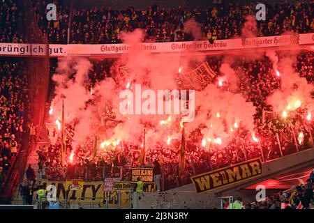 Pyrotechnik, Feuerwerk, Feuer, Flammen, Bengalo, Bengalos in der ...