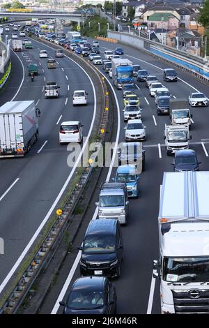 3. Mai 2022, Tokio, Japan - Autofahrer werden am Dienstag, den 3. Mai ...