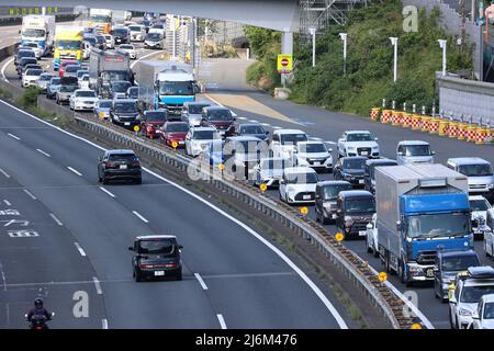 3. Mai 2022, Tokio, Japan - Autofahrer werden am Dienstag, den 3. Mai ...